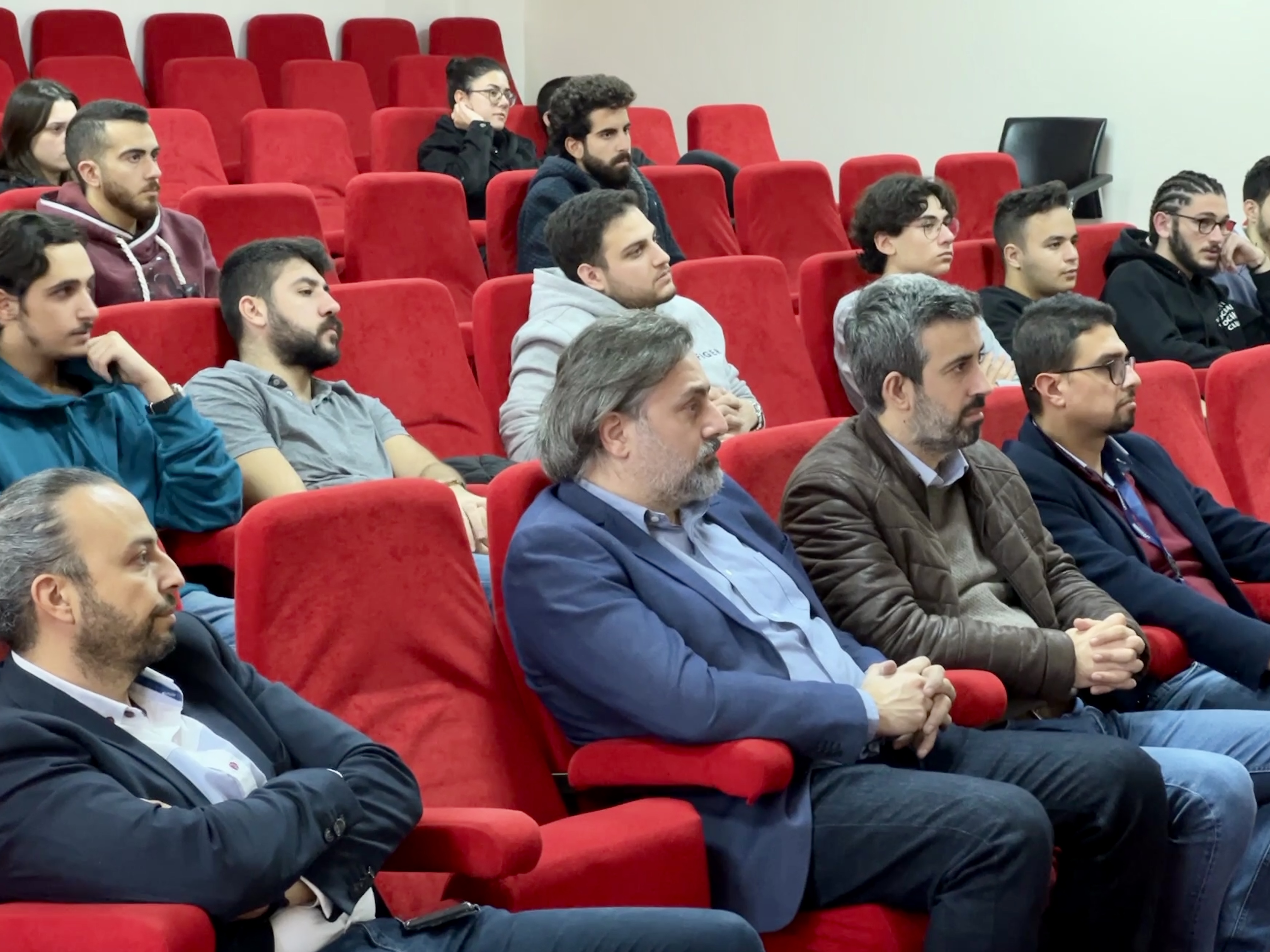 BCIs: The Interplay of AI and Neurotechnology | Antonine University